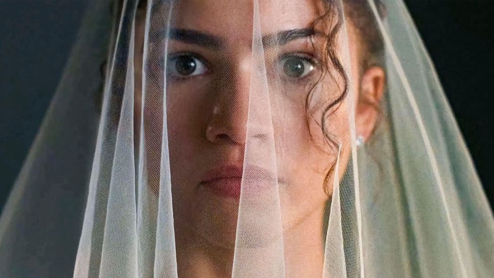 ‘The Drama’ – Artificiality, Taboos, and Second Chances – Newton's Law